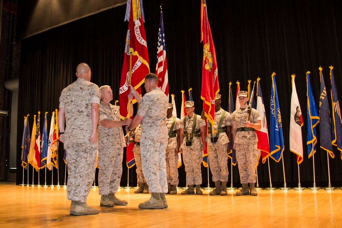Marine 3-star retires after 41 years in uniform