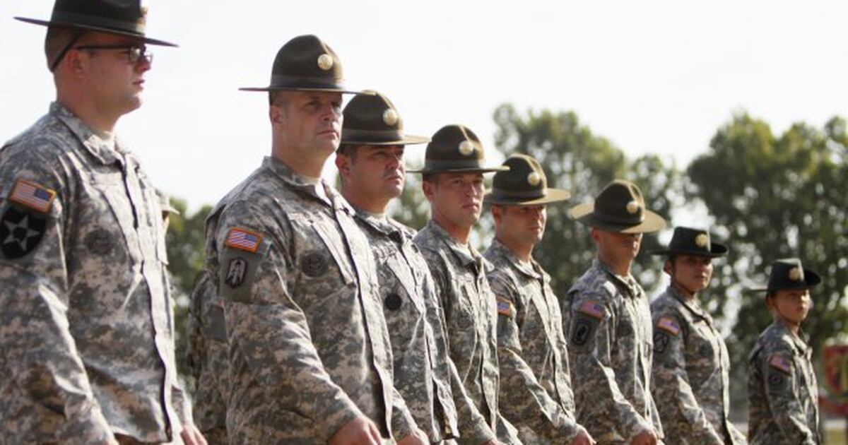 Army to increase special duty pay for drill sergeants, recruiters