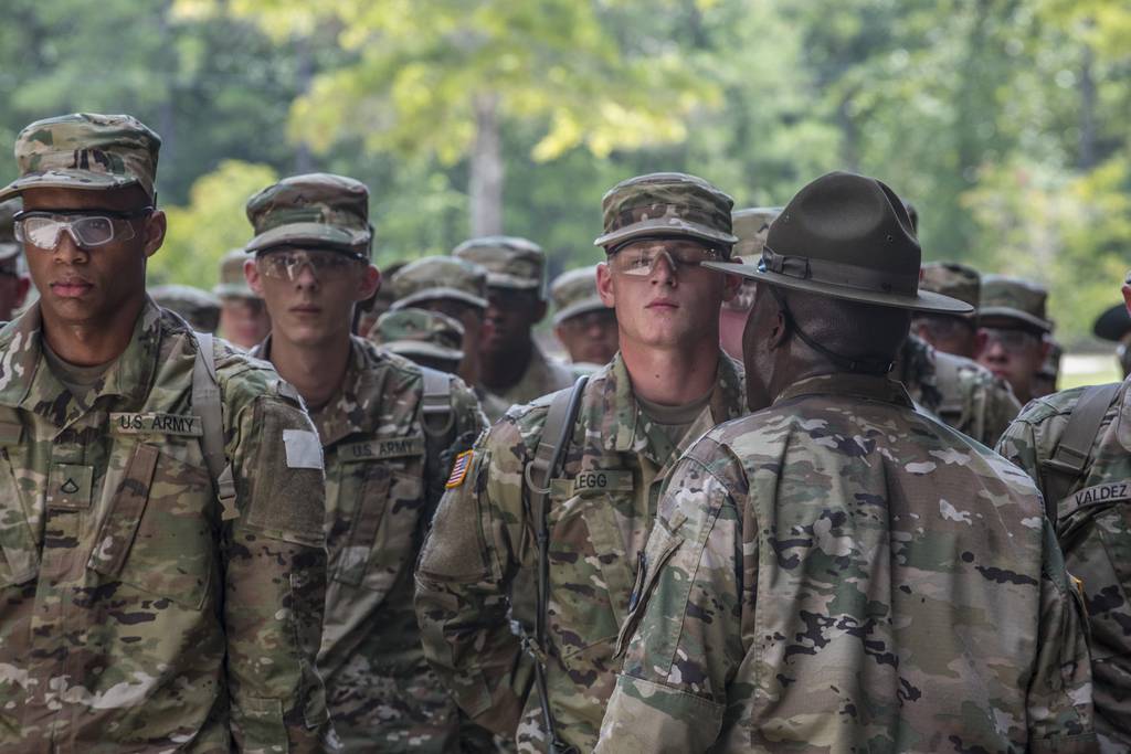 Donning ‘the round brown,’ the Army’s AIT platoon sergeants prepare to ...
