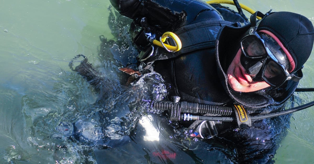 Here’s what Army divers are going to haul from the deep water in ...