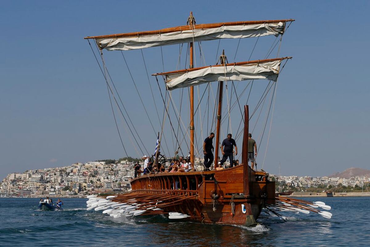 Greek navy offers taste of life in ancient galleys