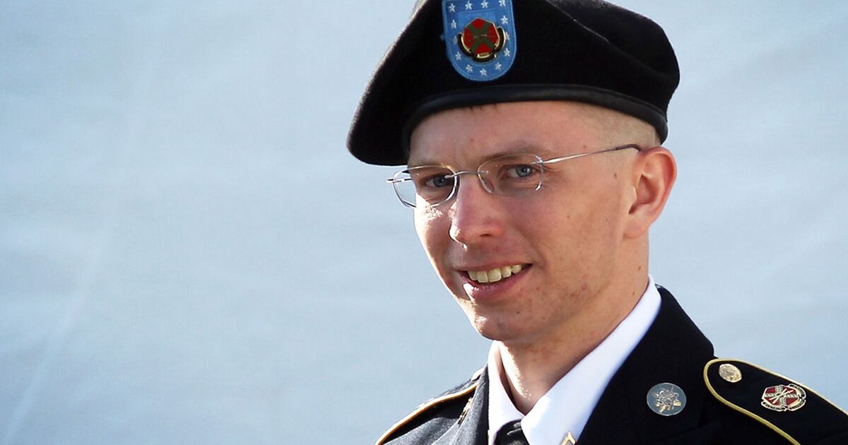 Army eases policy on transgender soldiers