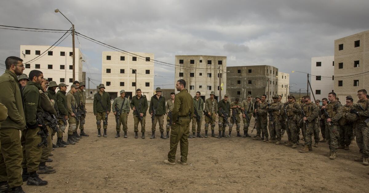 Marines arrive in Israel