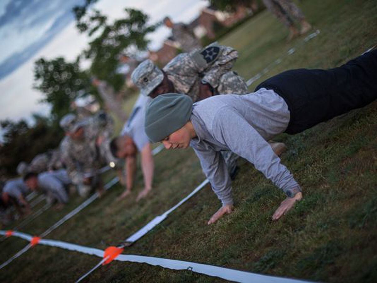 2 female officers' applications approved for Special Forces assessment