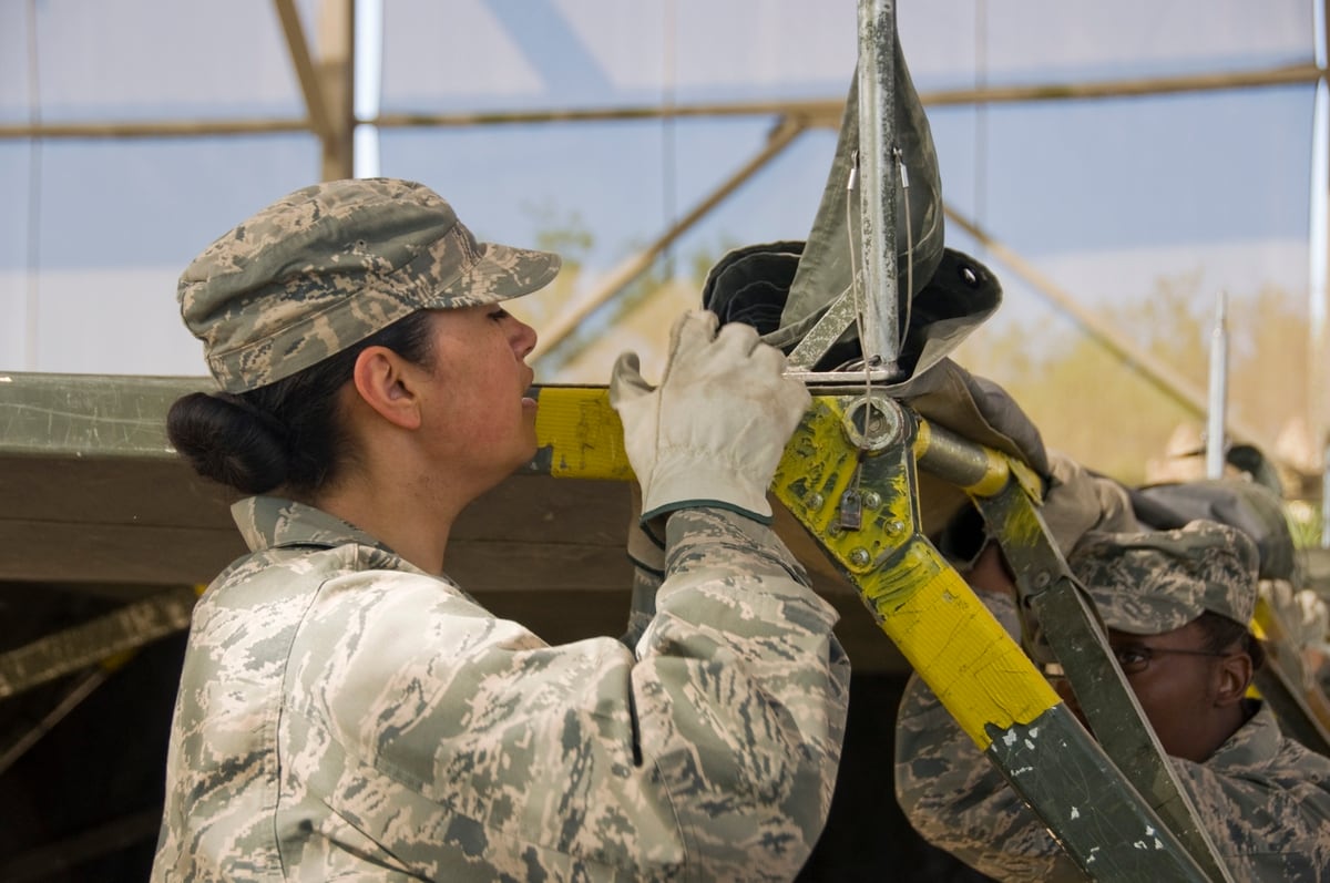 Need to know, 2016: Women in combat