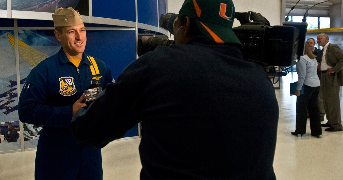 Blue Angels boss prepares to turn over flying team