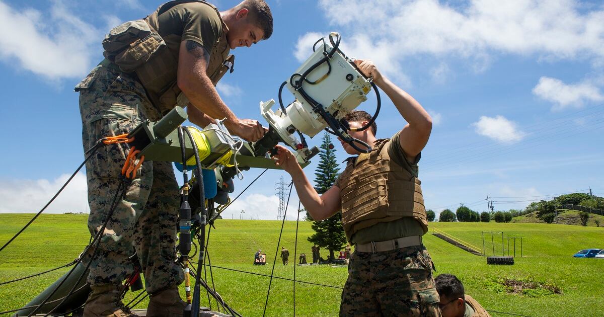 From high-tech lasers to old school wire, Marines test both ends of ...