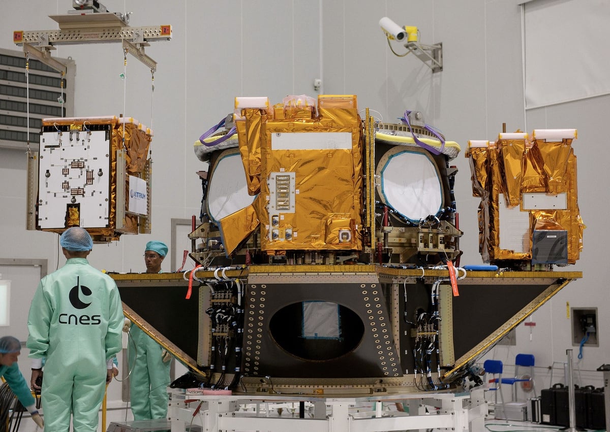 Foreign governments are approaching French satellites in orbit, says ...