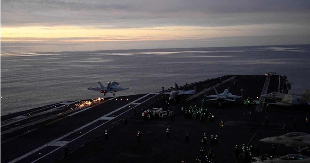 How a chief nearly died on a carrier’s flight deck