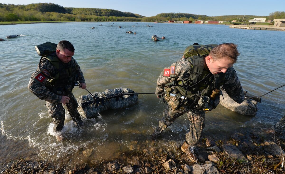 82nd Airborne engineers win Best Sapper 2015 title