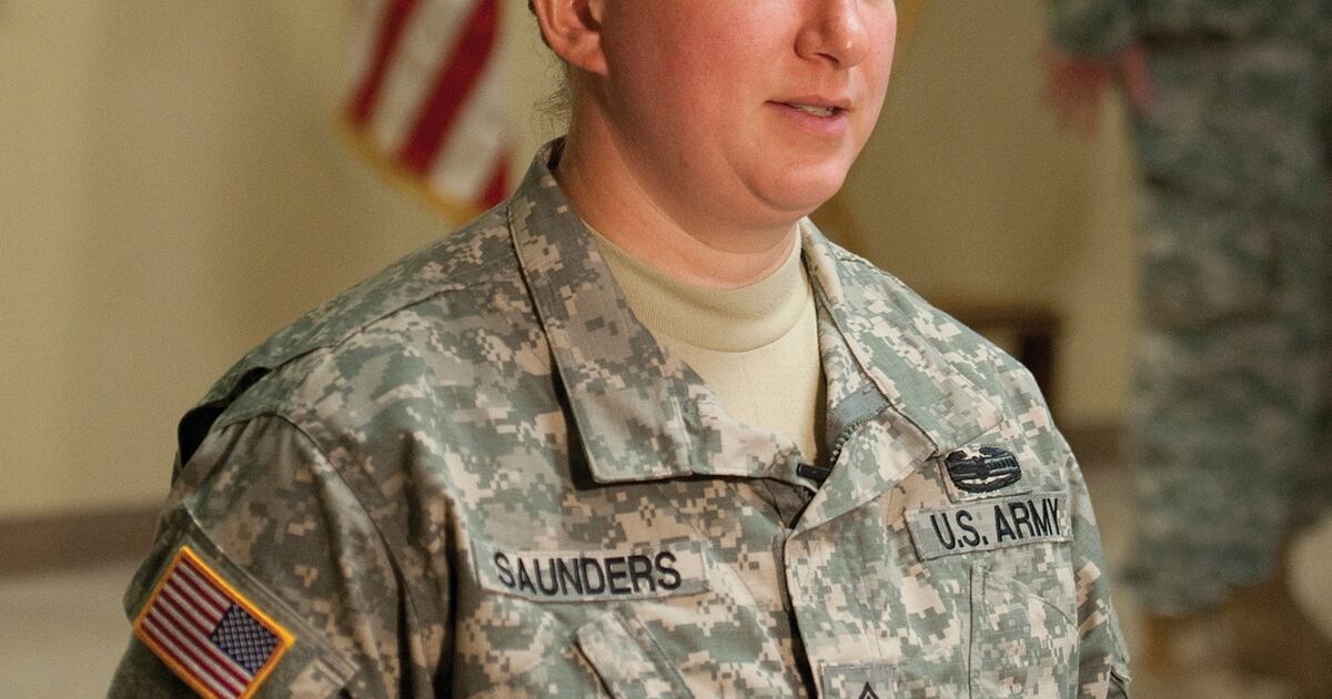 Army's 1st female Master Gunner brings weapons training expertise to ...