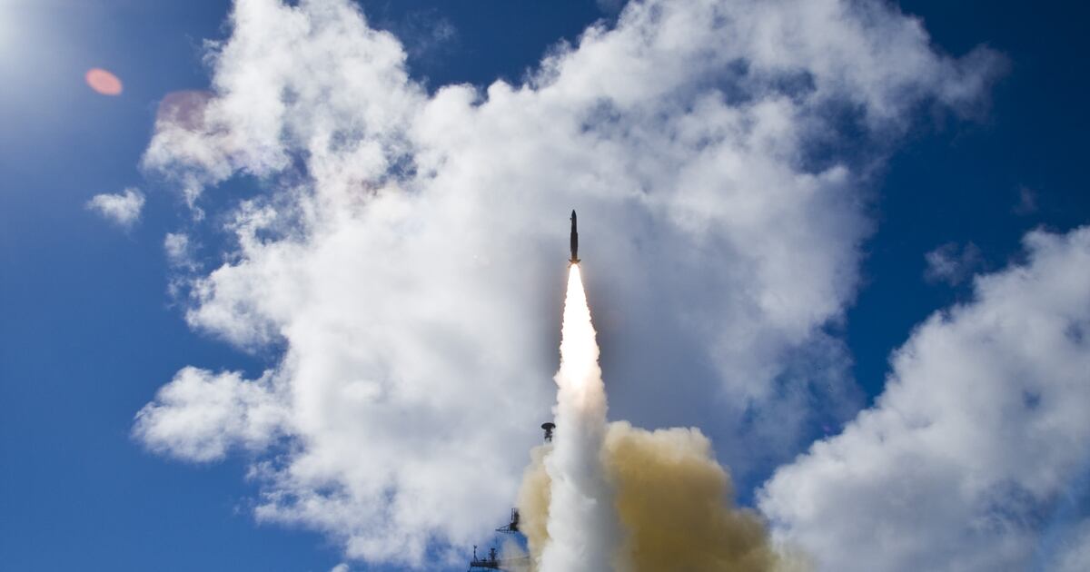 Japan Secures SM-2 Missiles for Destroyers