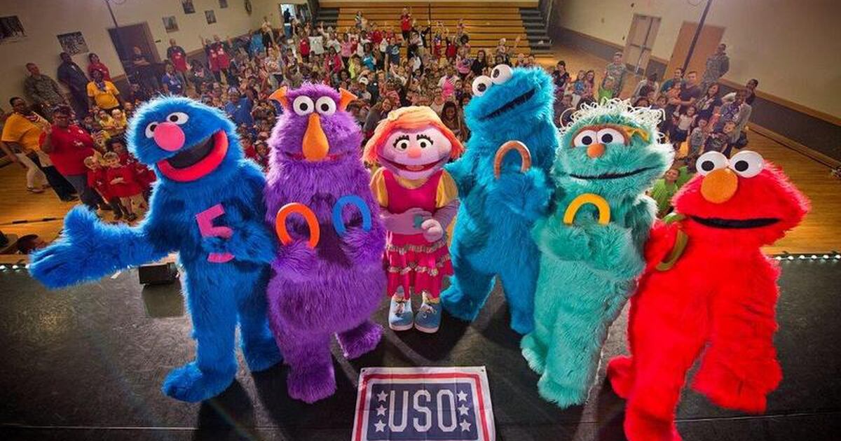 Elmo shares smiles with 500,000 military family members