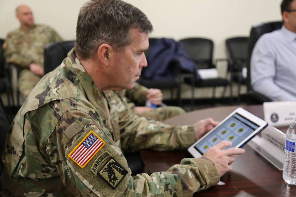 This new Army app lets soldiers access personnel records on their phones