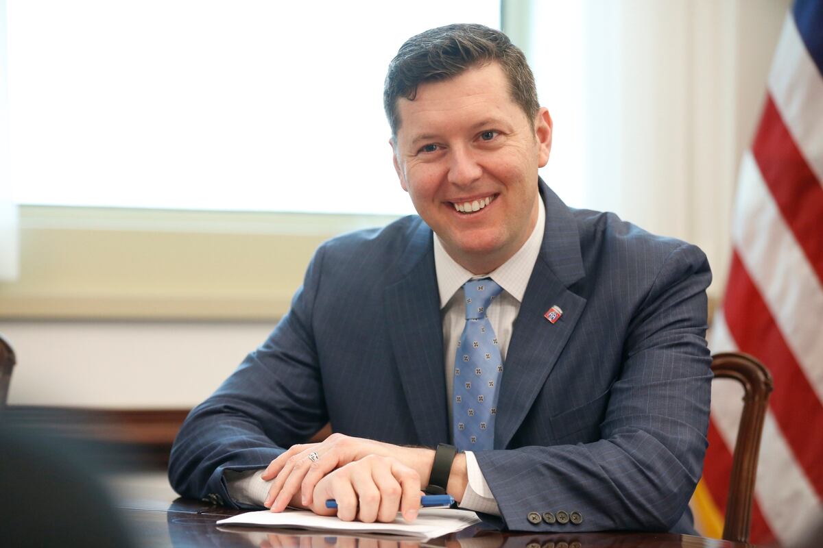 Army's new top civilian leader: former paratrooper, congressman