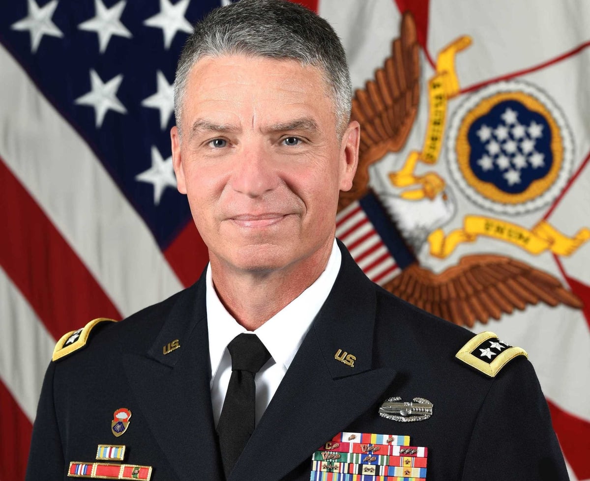 New Army vice chief of staff is sworn in