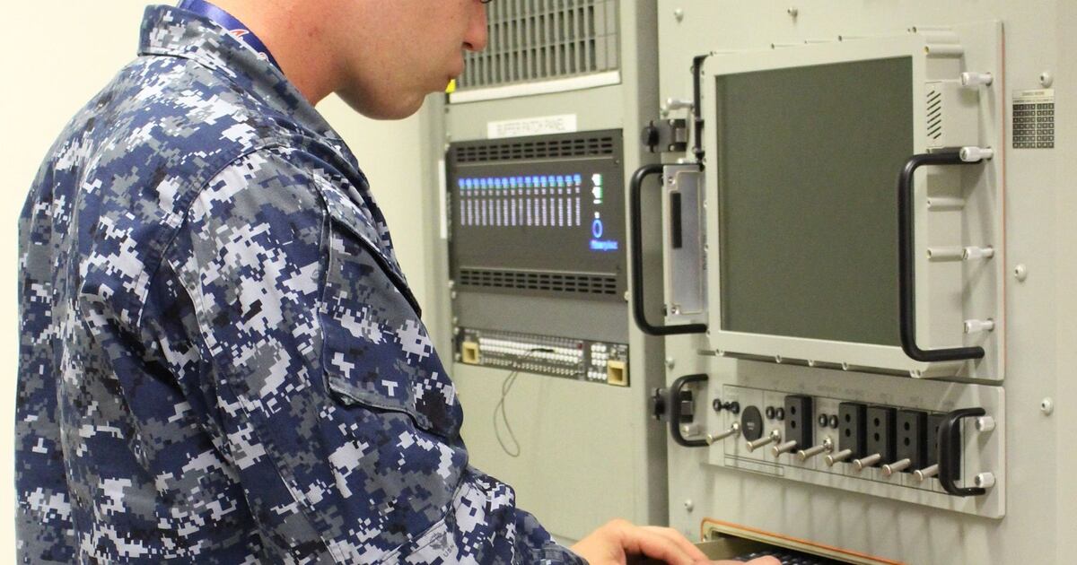 Navy buys more Raytheon satellite terminals