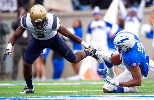 Dazed Air Force QB returns to confuse Navy