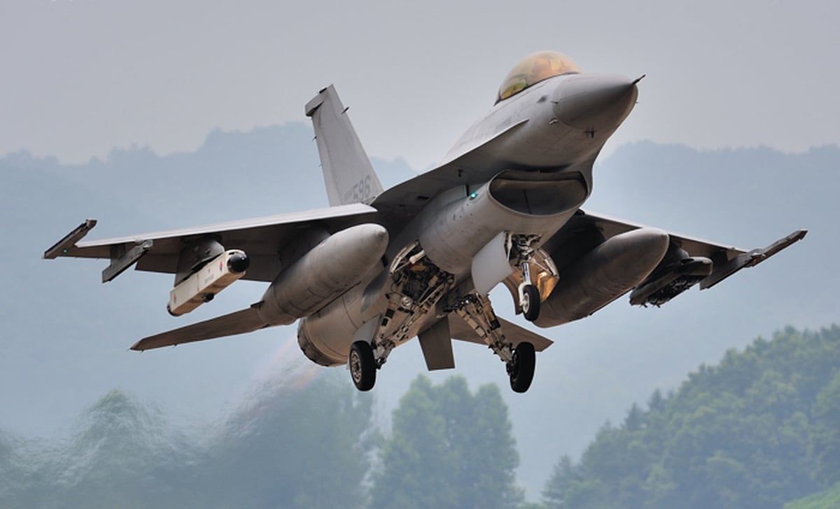 Lockheed Retakes Korean F-16 Upgrade Contract