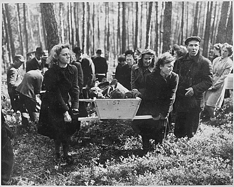 Ask the ethicist: Is it OK to show Holocaust photos?