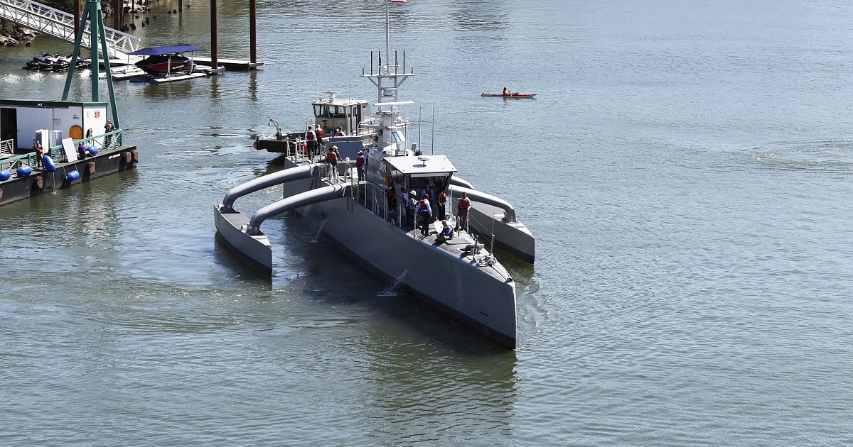 US Navy looks to ease into using unmanned robot ships with a manned crew