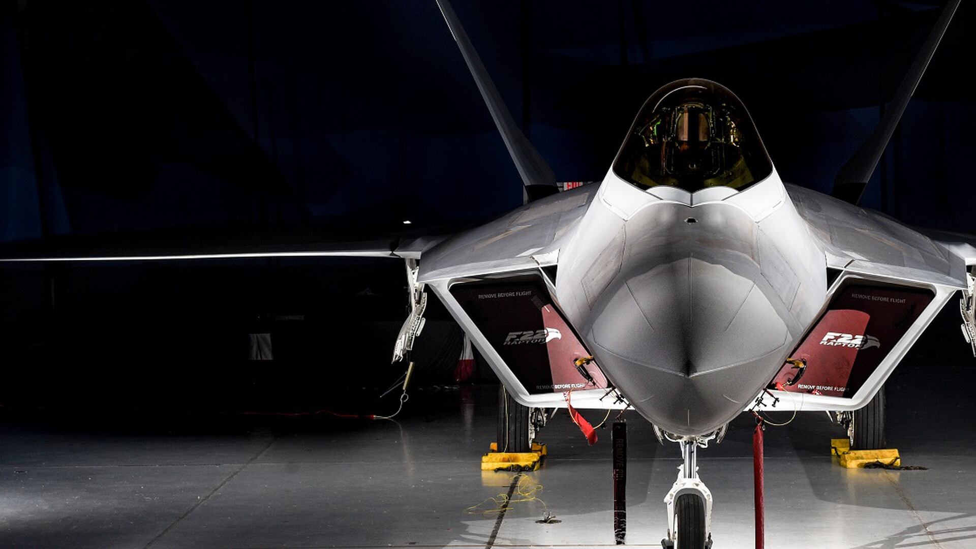 Aircraft mission-capable rates hit new low in Air Force, despite ...