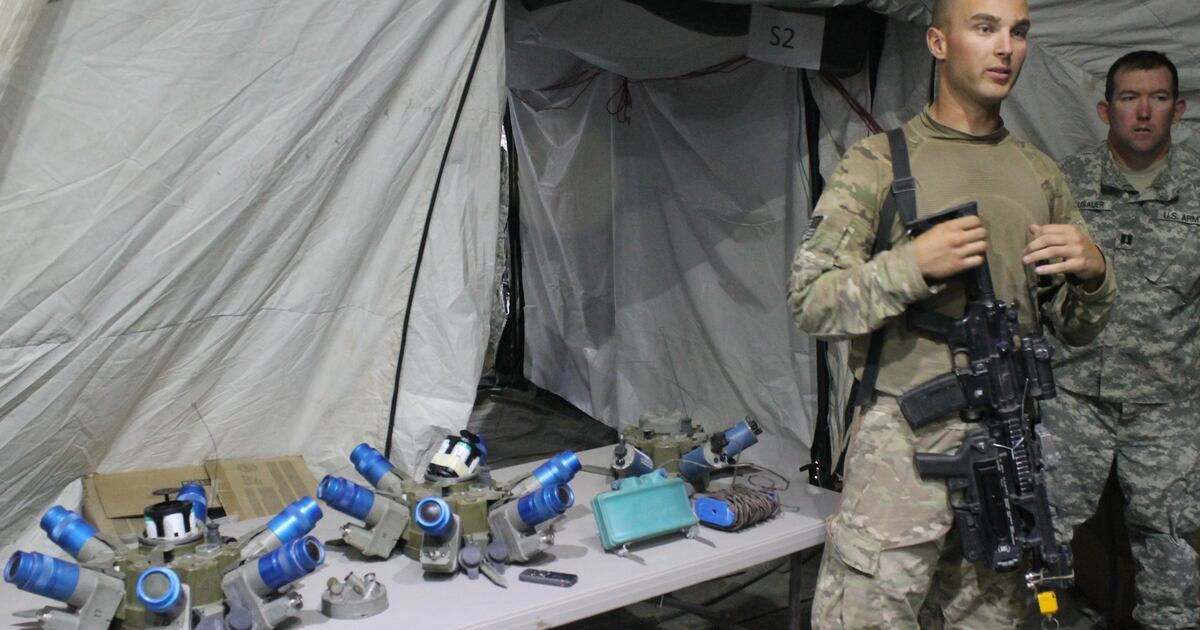 Soldiers at NIE Employ Spider Munition System