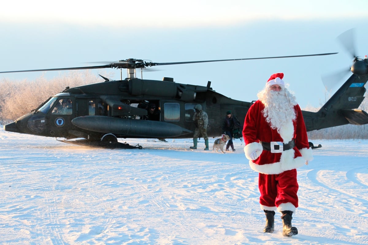 Santa, soldiers bring joy to beleaguered Alaska village