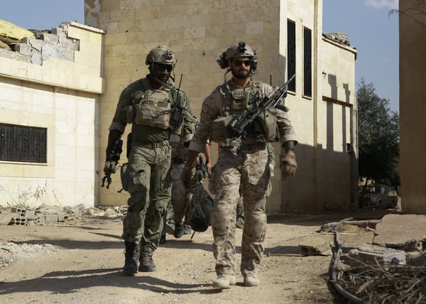 American Green Berets in Syria are wearing Kurdish militia insignia on ...