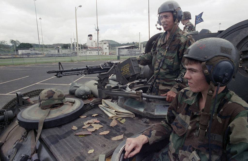 Soldiers recall combat jumps into Panama on 30th anniversary