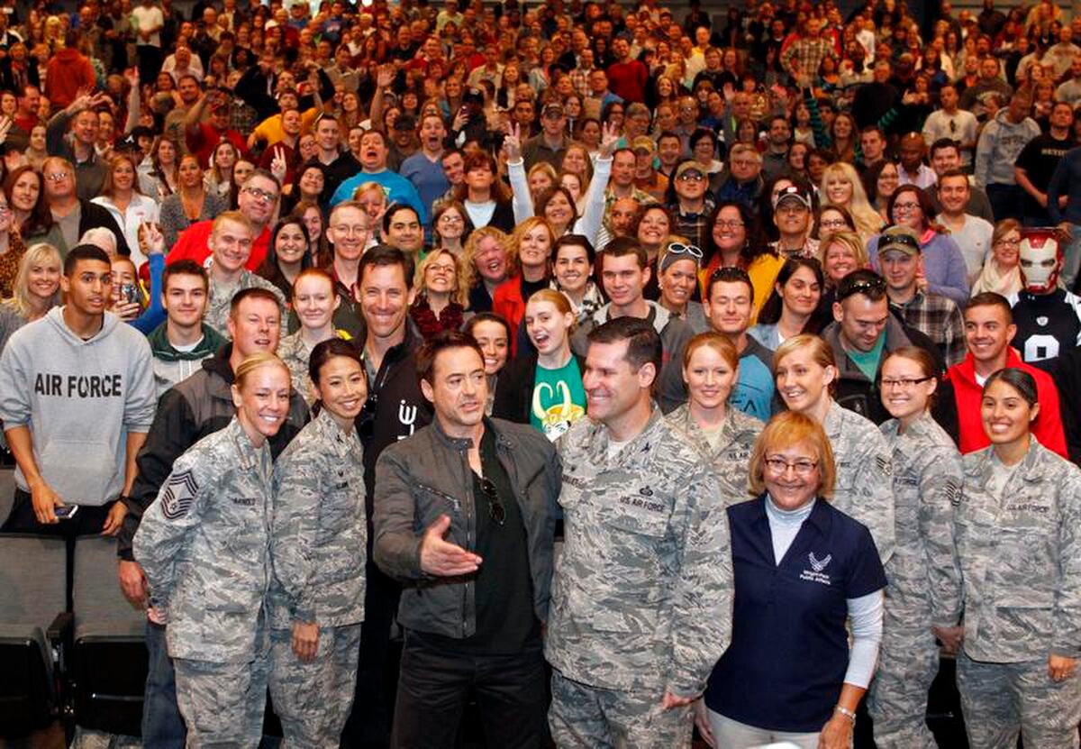 Downey screens new movie at Ohio military base