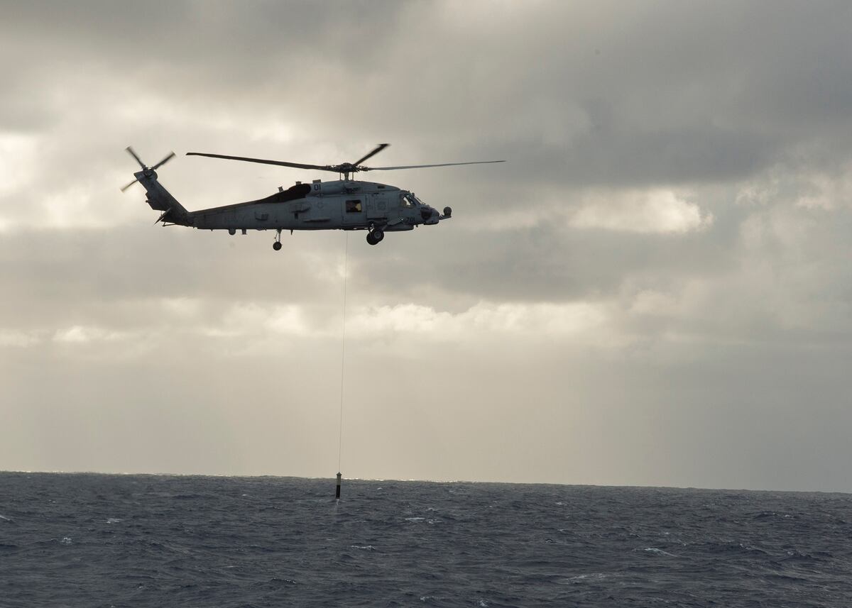 Anti-sub sonar falls off Navy helicopter