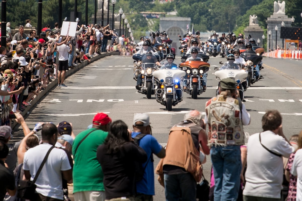 Annual Rolling Thunder 'Ride for Freedom' honors veterans