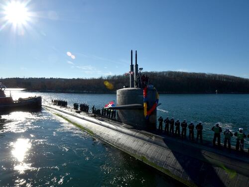 Attack sub USS Texas arrives at Portsmouth Naval Shipyard