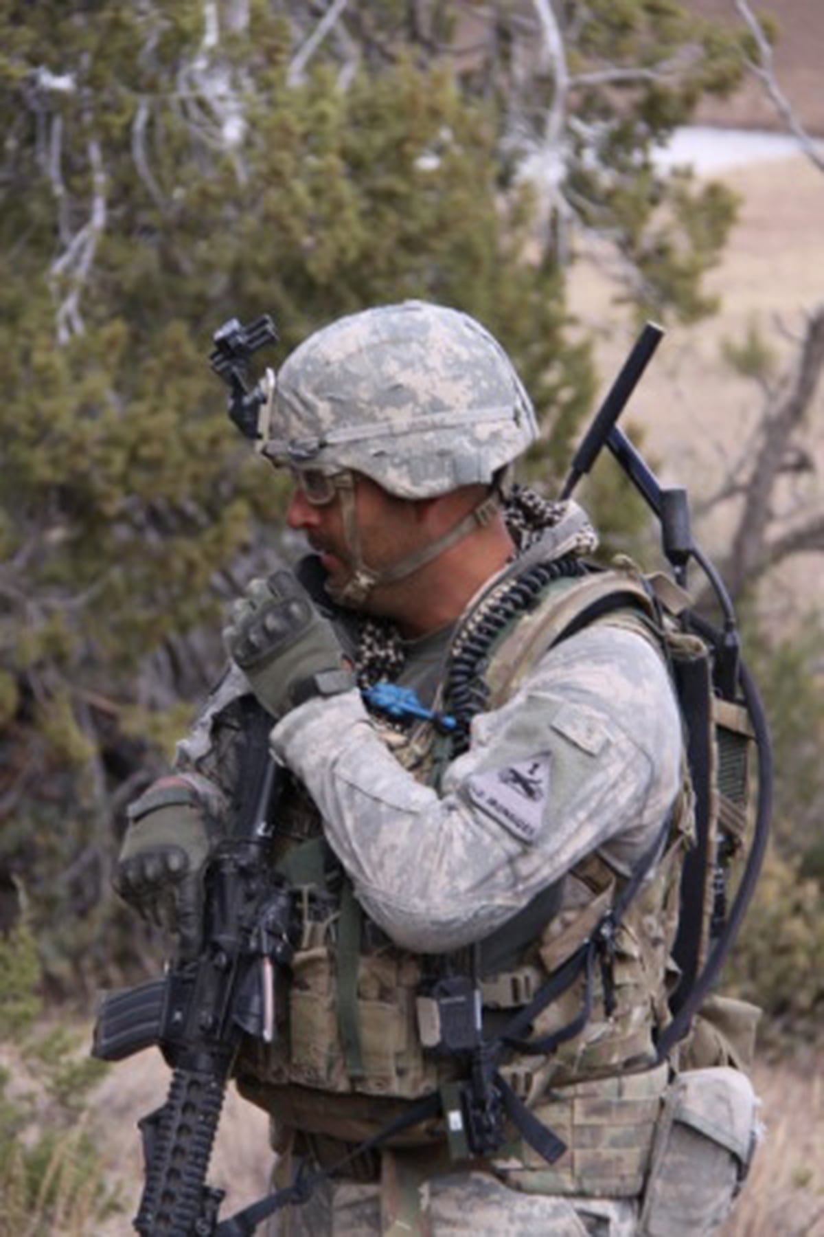 GD, Rockwell and Harris To Build Manpack Radios for Army