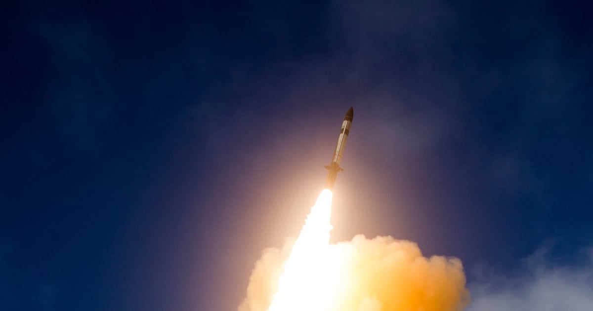 US Navy, Missile Defense Agency shoot down an intermediate-range ...