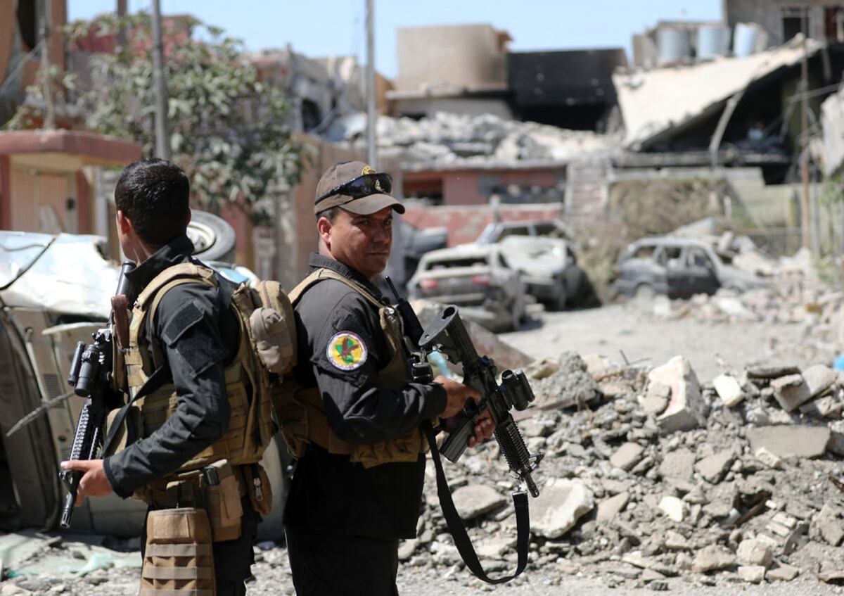 Iraq paramilitary troops take strategic town west of Mosul