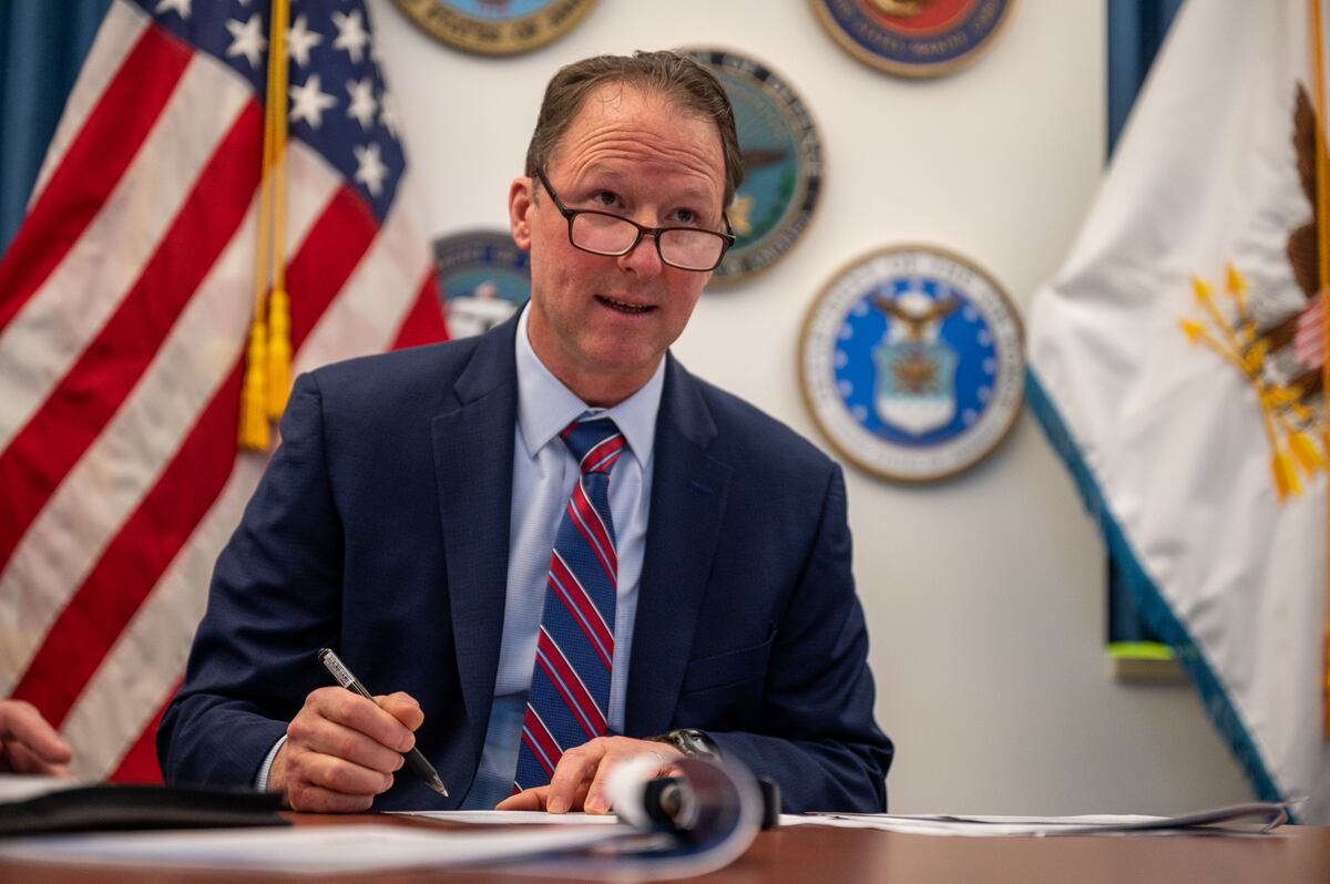 Find a way to retain cyber pros, Pentagon personnel guru says