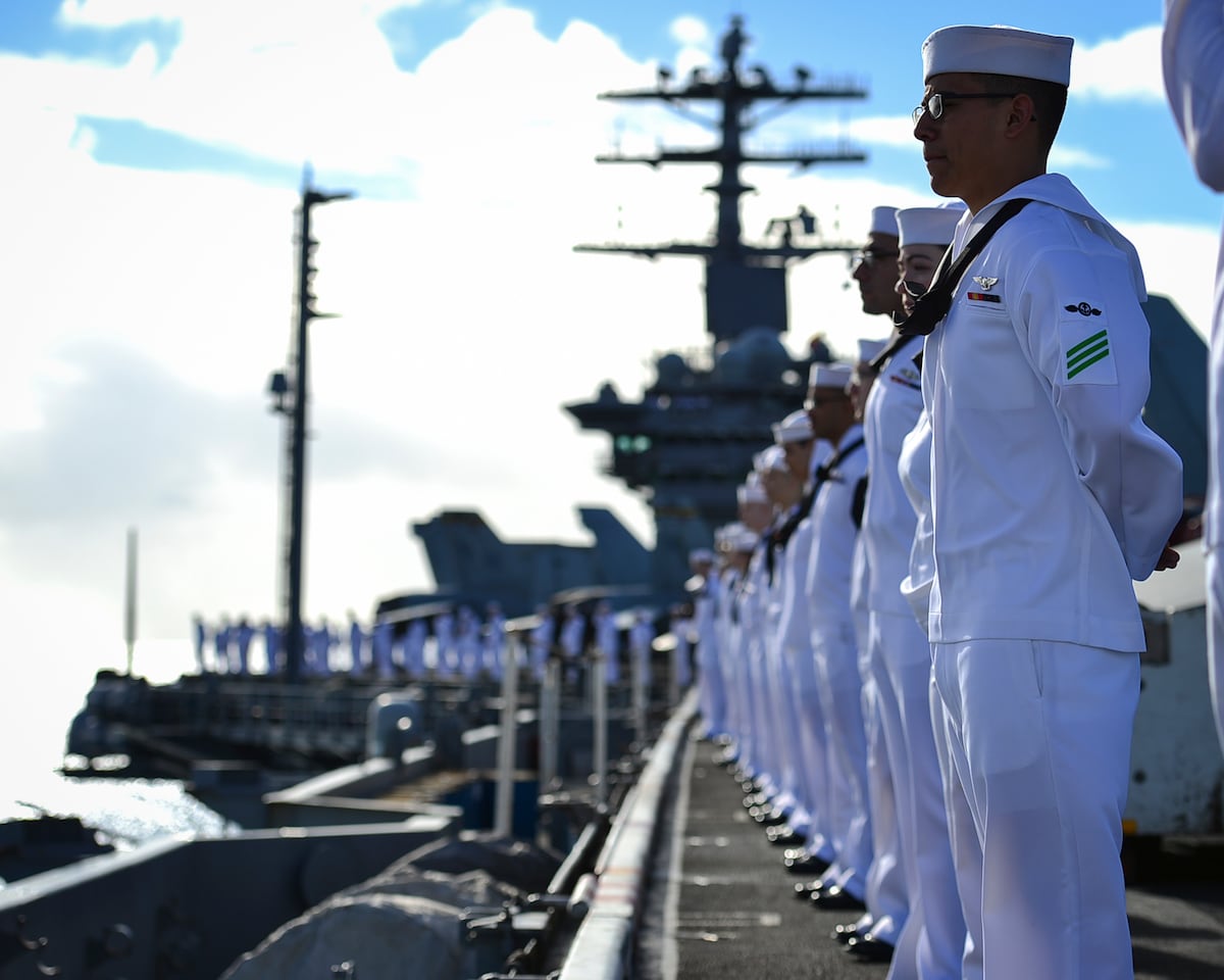 5 reasons to love the Navy