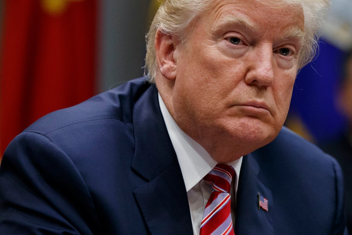Trump chooses visit to military base over DMZ