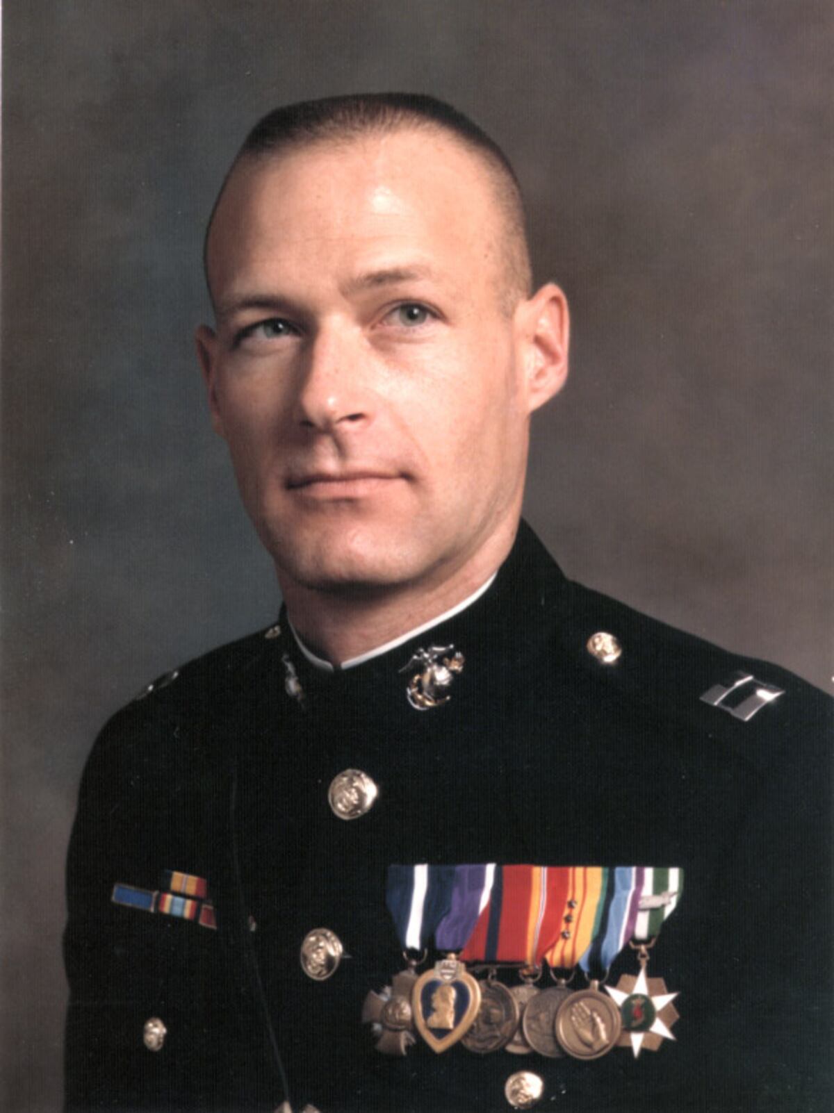 Navy Cross recipient who battled military fakers laid to rest