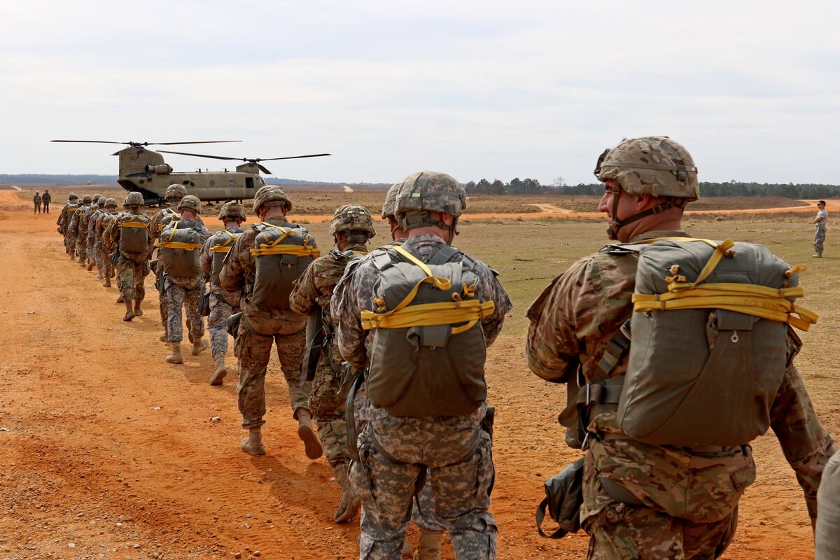 Army raises max re-up bonuses to $80K for certain jobs