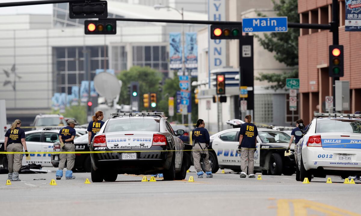 Dallas suspect taunted police during 2 hours of negotiation