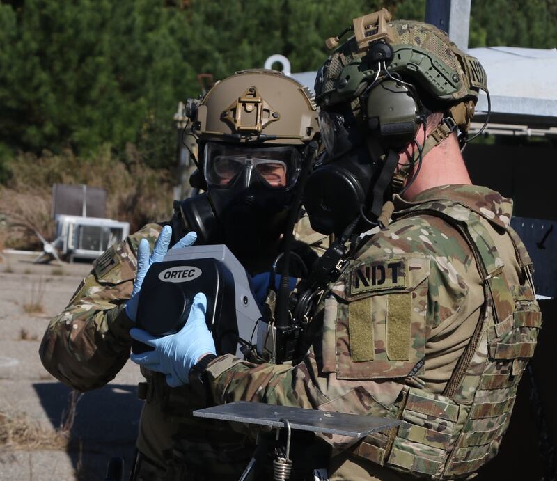 Soldiers build nuke-detecting backpack