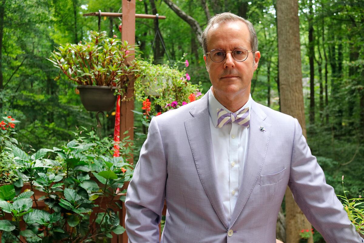 Controversial Naval Academy professor returns, but not to class