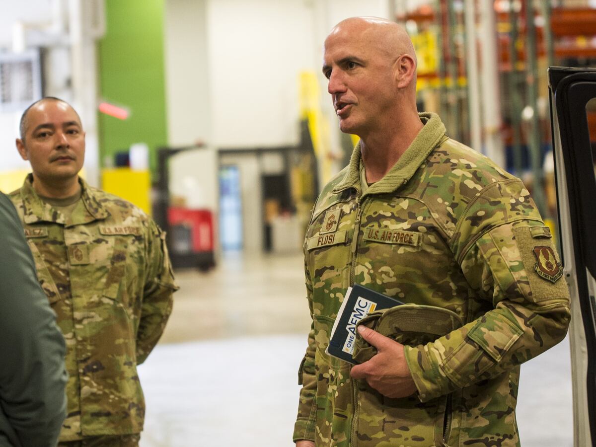 Flosi takes over as Air Force’s top enlisted airman
