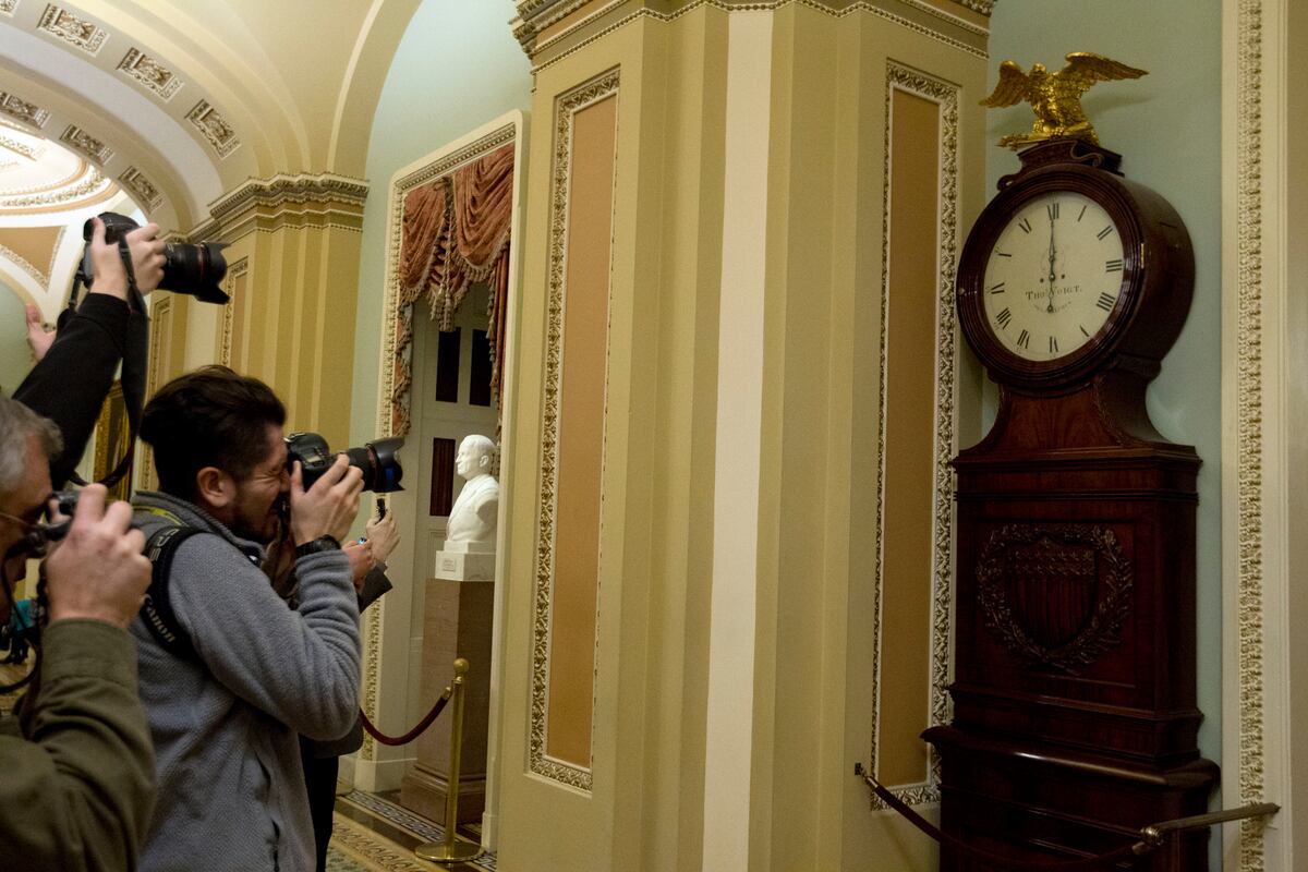 Blame Congress and the Uniform Time Act for lost hour this weekend