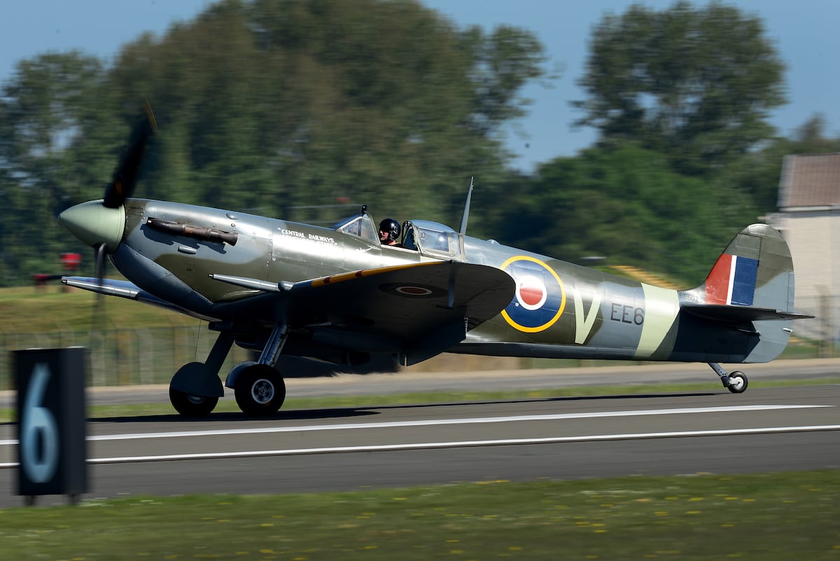 Pilot dies in World War II-era Spitfire fighter crash in England