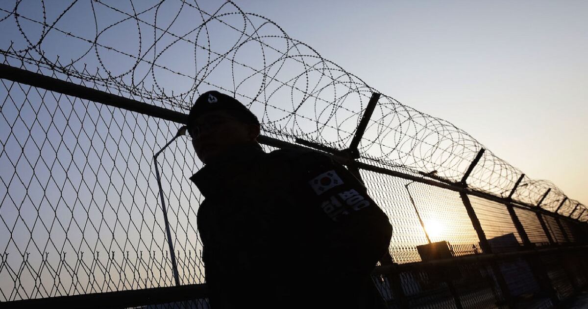 Koreas begin removing land mines from the DMZ to ease military tensions