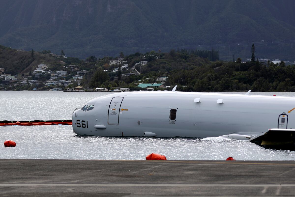 Navy releases underwater footage of plane floating above Hawaii reef